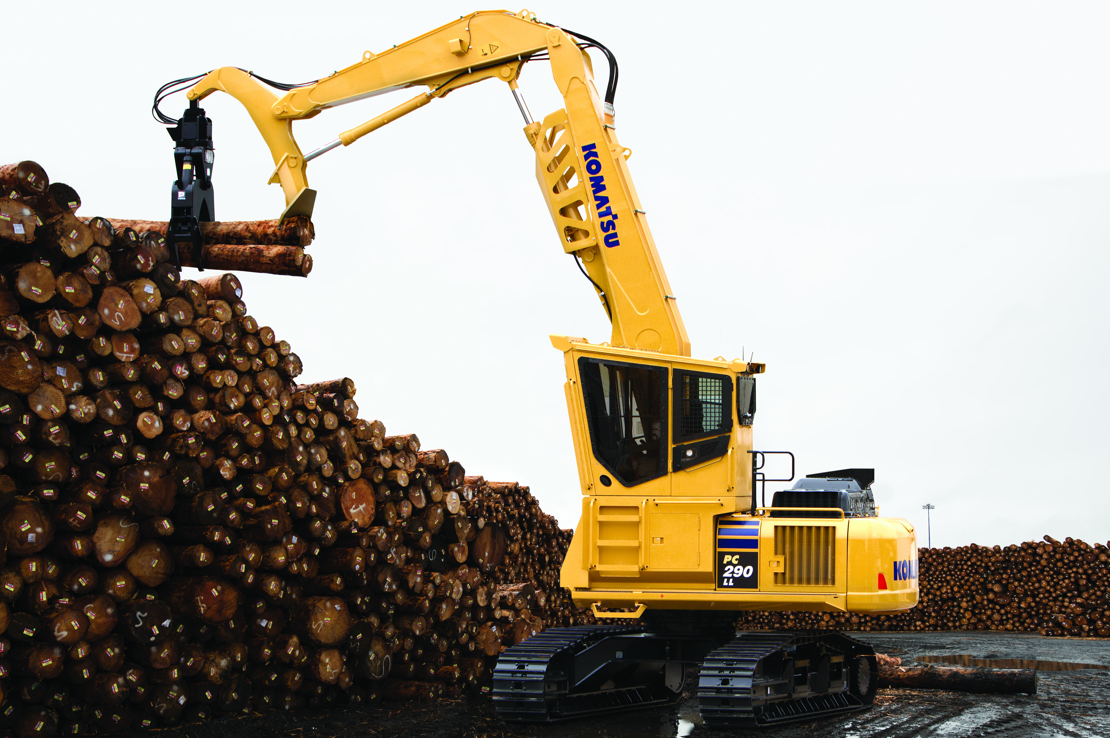 Komatsu's New PC290LL-11 Log Loader Information